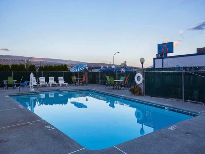1 Lit Queen | Ns - Wenatchee, WA