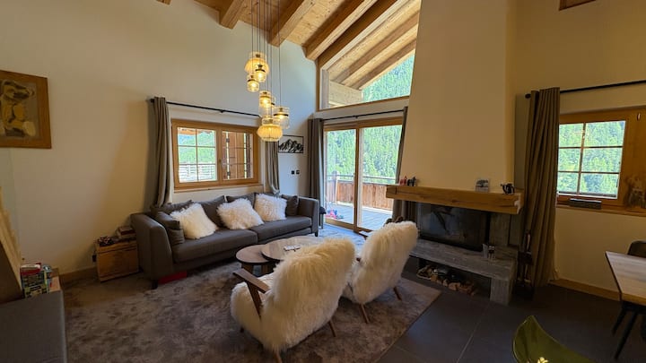 Adelaide D 07 - Grimentz