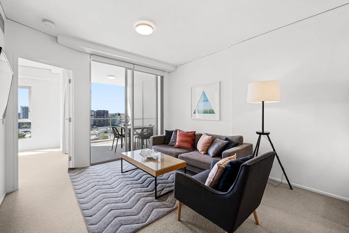 Belise - 16th Floor Executive Apt For 2 + Parking - Ballymore Stadium