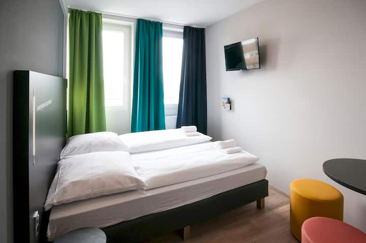 Private Twin Room At A&o Bremen Hauptbahnhof - Bremen