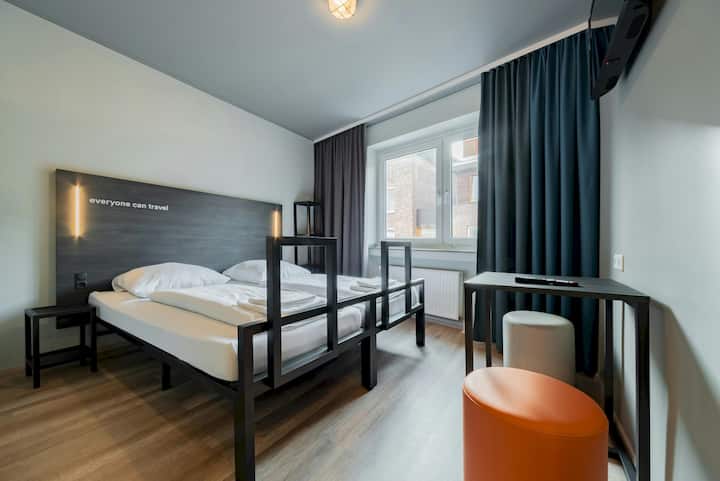Private Twin Room At A&o Köln Dom - Cologne