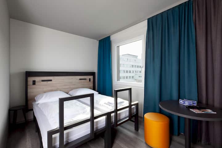 Private Twin Room At A&o Frankfurt Ostend - Fráncfort del Meno