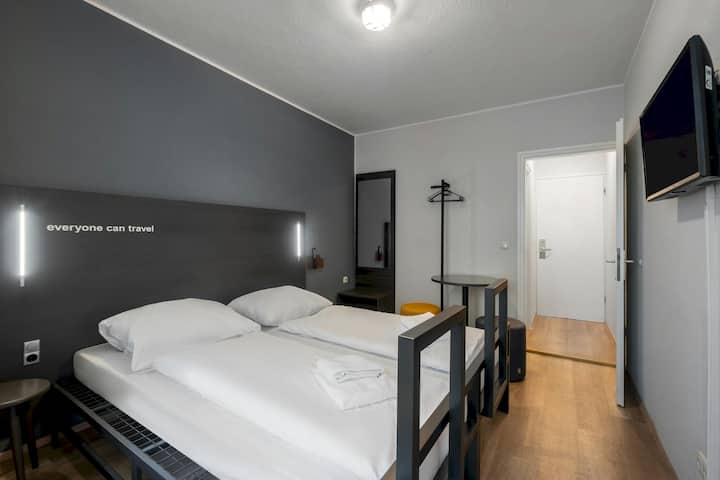 Private Twin Room At A&o München Hauptbahnhof - Munich