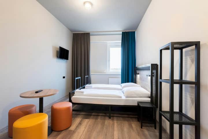 Private Twin Room At A&o Stuttgart City - Stuttgart