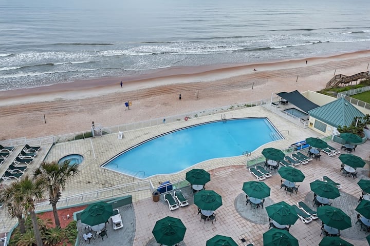 1br Oceanfront Escape W/ Stunning Sunrise Views - Daytona Beach, FL