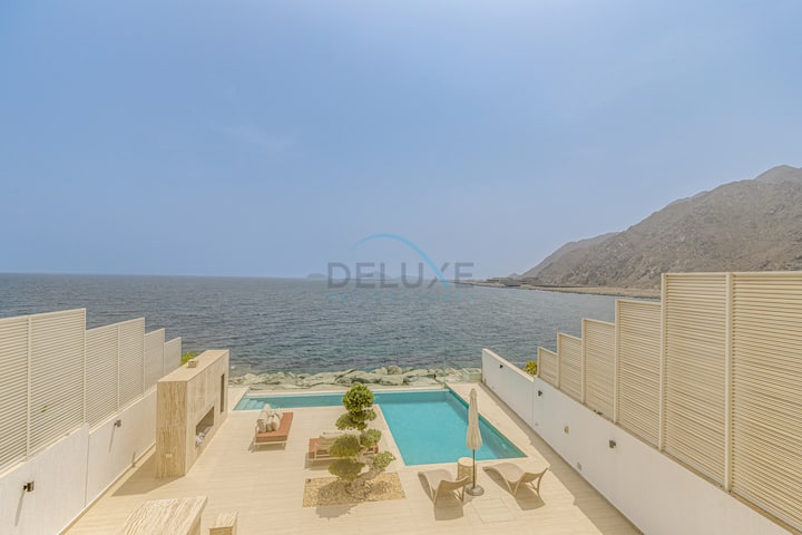 Villa With Private Pool, Near Address Beach Resort - United Arab Emirates