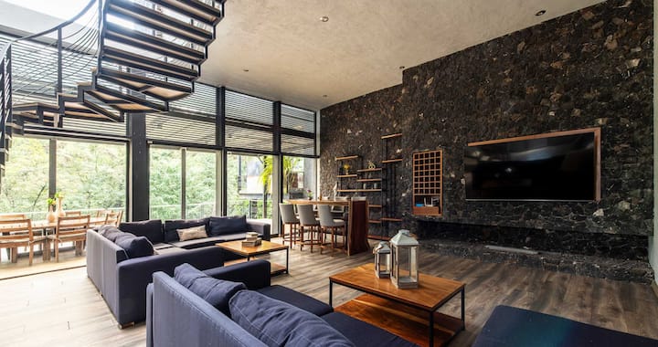 Villa Napoli: Forest Retreat, Pool, Jacuzzi, River - Valle de Bravo