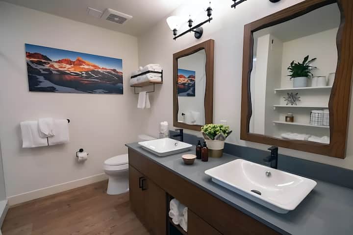 Pet-friendly Condo Near Mammoth Mountain Fun - Mammoth Lakes, CA