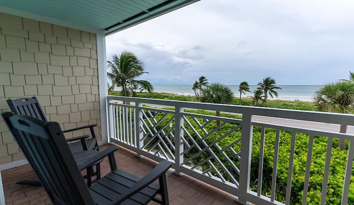 Vibrant Gulf View Unit For Dreamy Coastal Getaway! - Sanibel Island, FL