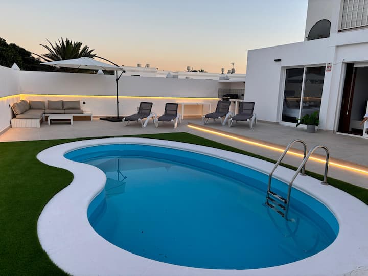 Las Magnolias -Villa Adosada Con Piscina Privada. - Fuerteventura