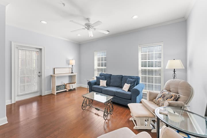 Southern Comfort – Walk To Bryant-denny - Tuscaloosa, AL