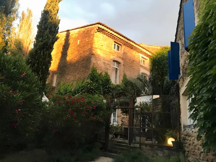 Les Aiguières En Provence - Drôme