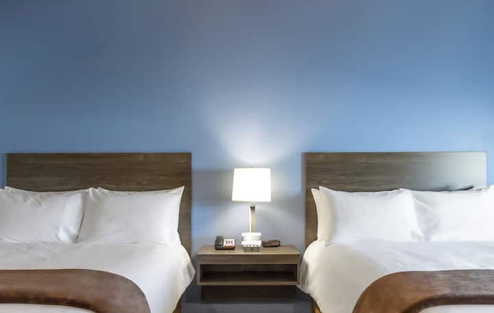 Pet-friendly Comfort W/ Free Parking & Kitchen! - Buckeye, AZ