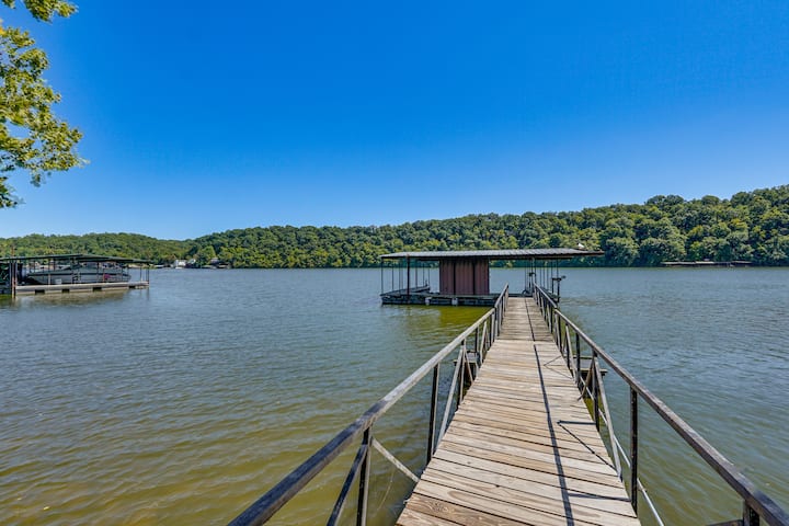 Steps To Water: Lake Of The Ozarks Getaway - Gravois Mills, MO