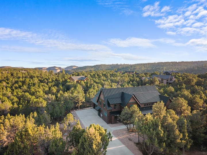 Luxe Stay At Ember Lodge, Zion - Zion National Park