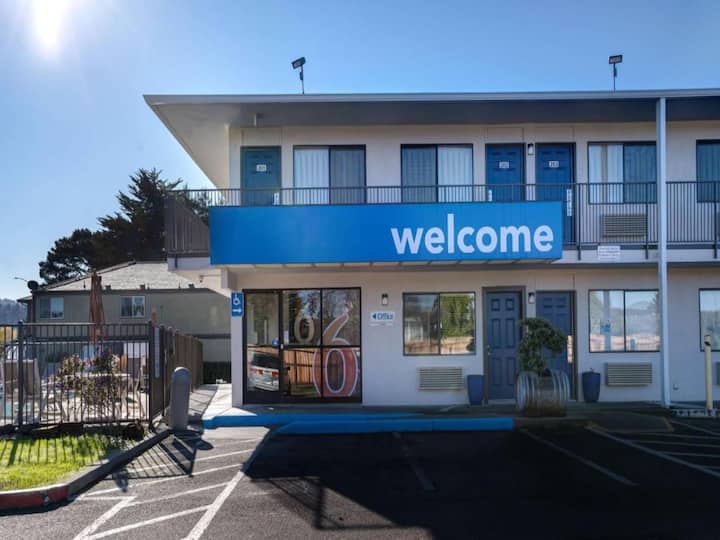 Arcata Moderne | Cuisine - Arcata, CA