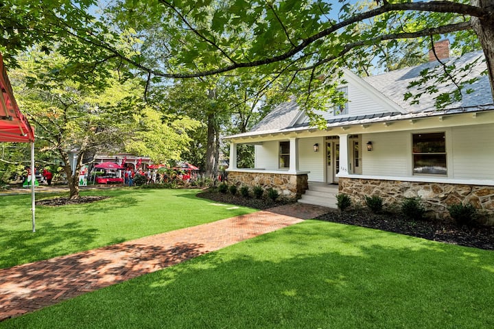 Walk To The Stadium: Herty House (Full Home) - Athens, GA