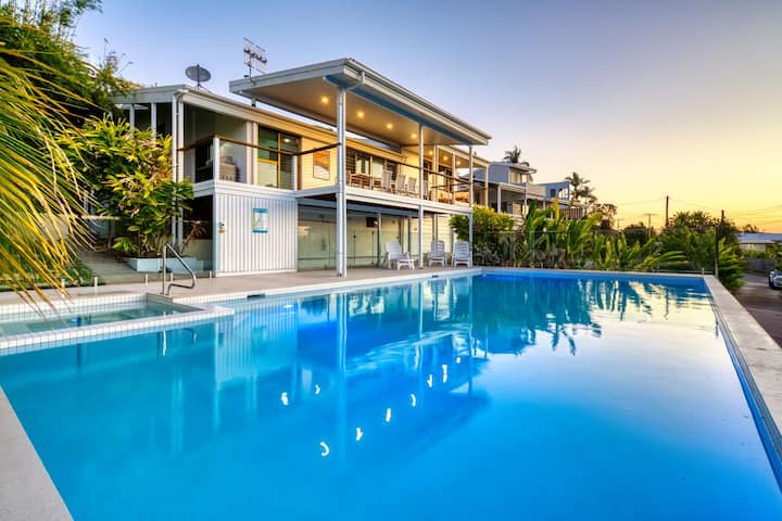 The Pool House - Coolum Beach