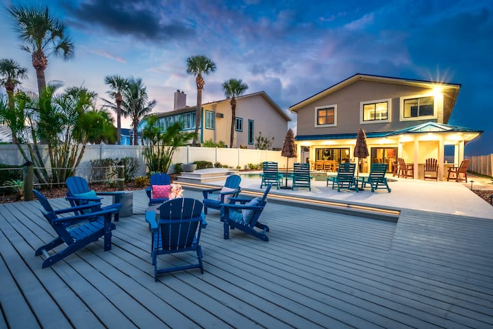 Luxury Riverfront Oasis | Dock Pool & Walk 2 Beach - Ponce Inlet, FL