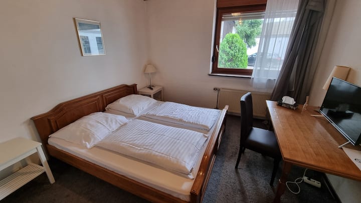 Double-confort-salle De Bain Privée-vue Sur La Cou - Mannheim