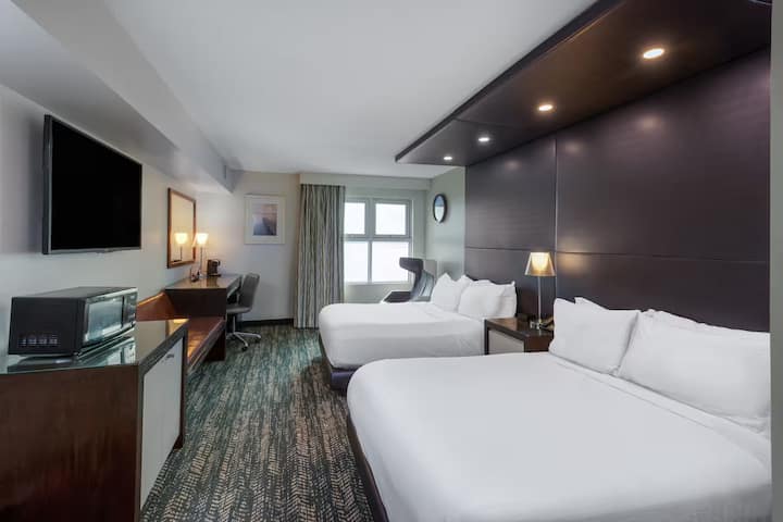 41 Lakefront Hotel | 2 Doubles | Lake View | Pool - Finger Lakes, NY