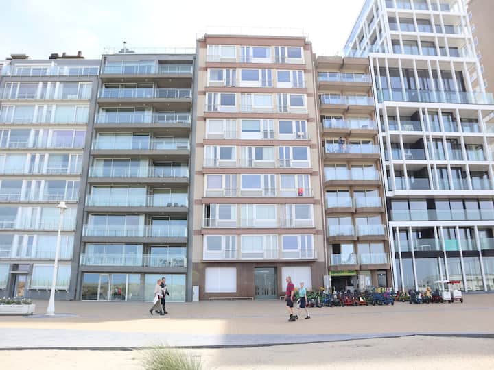 Appartement à Nieuport Vue Imprenable Sur La Mer - Nieuport