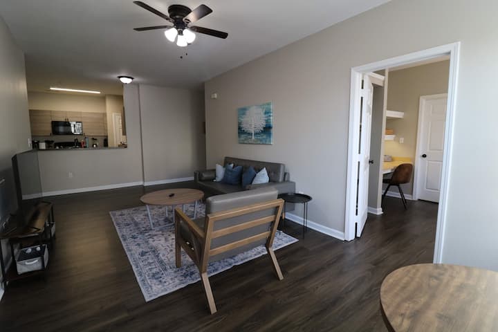 New! Modern Stay Across From Unc-p | Pool & Gym! - Pembroke, NC