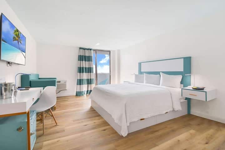 King Room | Chateau Mar | Close To Sawgrass Mills - Sunrise, FL