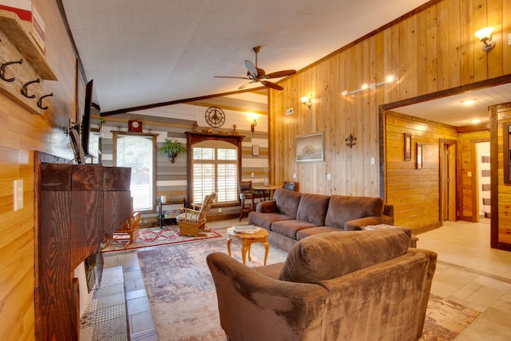 'Cedar Pointe' - Peaceful Lake Cabin In Odessa - Odessa, MO