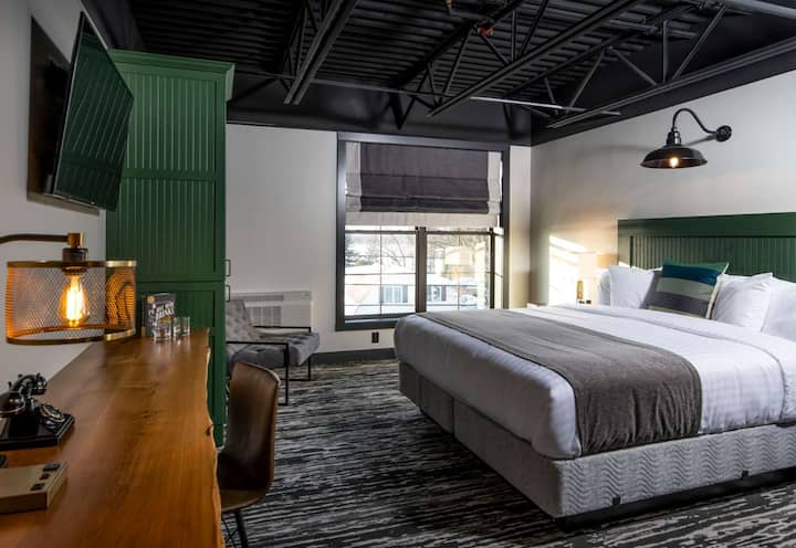 Relaxing Stay W/ Free Parking | Near Bronko Museum - Fort Frances