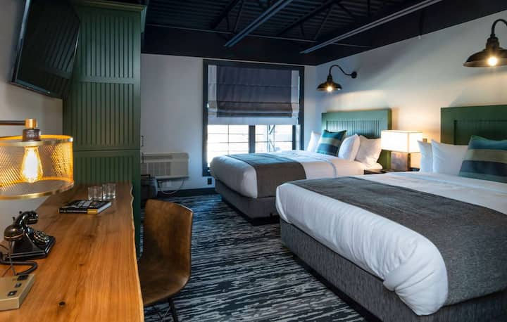 2 Family-friendly Rooms | Near Bronko Museum - Fort Frances