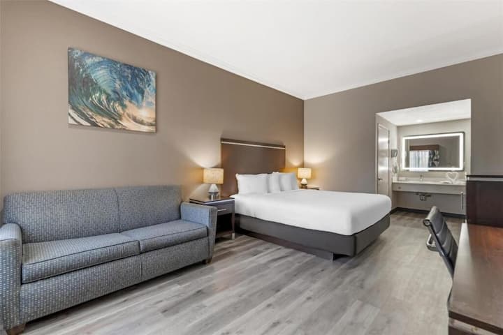 Cozy Redondo Escape Near Dining And Shops - Hermosa Beach, CA