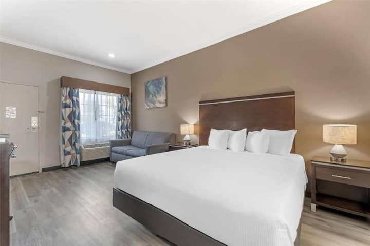 Tranquil Stay Near South Bays Best Beach Spots - Torrance, CA