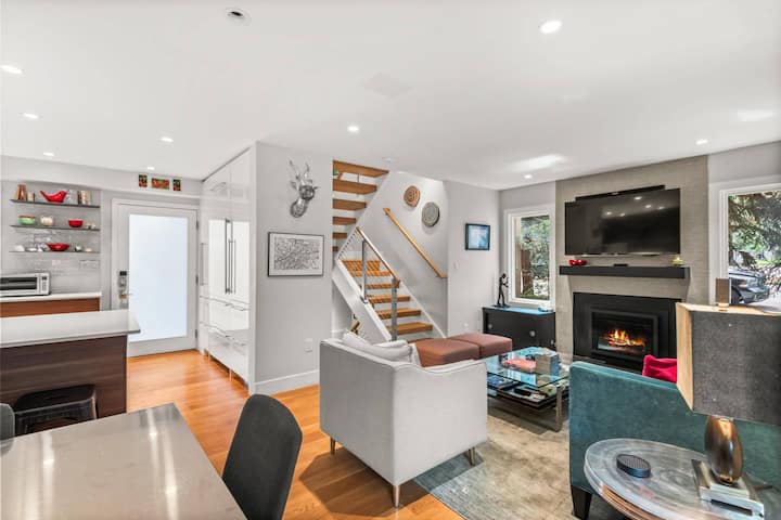 Newly Listing! Aspen Townhome On Shuttle. W/d, Fp - Aspen, CO