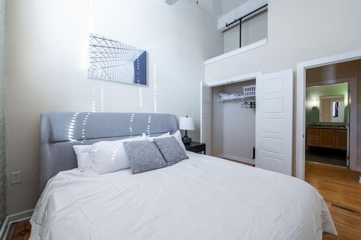 Landing | Stunning 1bd, Gym, Courtyard - Fort Lee, VA