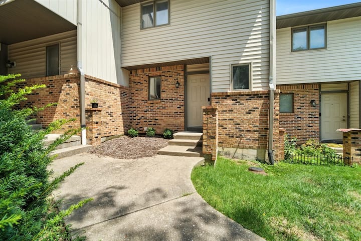 Townhome Mins To Hospitals*district*mizzou*parks - Columbia, MO
