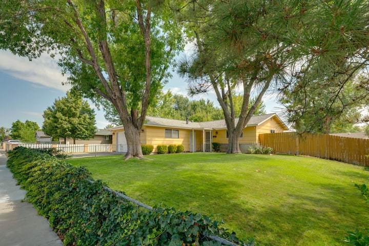 Quiet Home W/ Yard: 2 Mi To Mall & Sparks Marina! - Sparks, NV