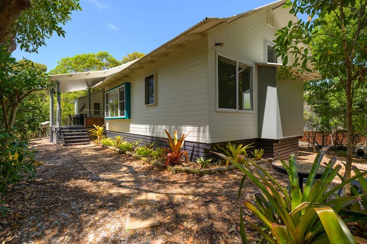 15 Ibis Court - Rainbow Shores. Walk To Beach.pets - Rainbow Beach