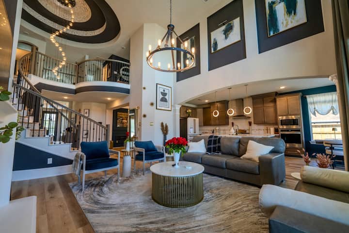 Humble Luxury Retreat With Private Pool & Sauna - Humble, TX