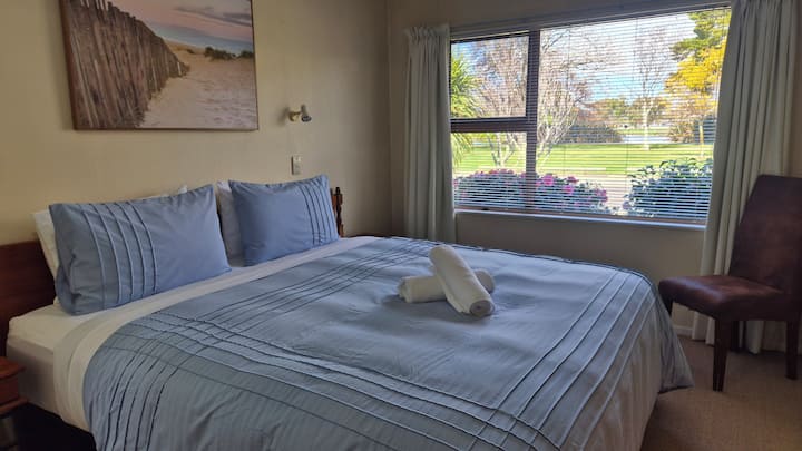 Parkview Retreat - 3 Bedrooms, 3 Bathrooms - Napier
