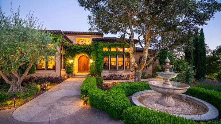 Resort-style Home With Valley Views - Napa Valley, CA