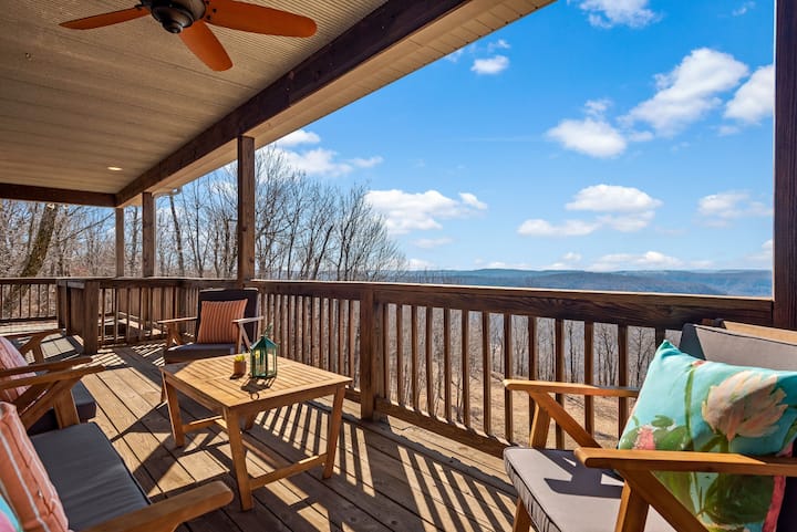 Winston's View: Mountain Views, Fire&nbsp;Pit, Hot Tub - Jasper, AR