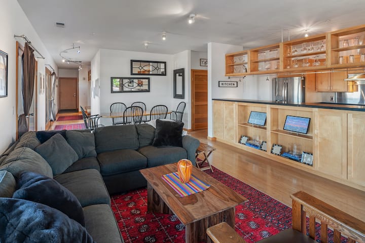 Downtown Sandpoint Adorable Urban Escape - Lake Ponderay, Ponderay