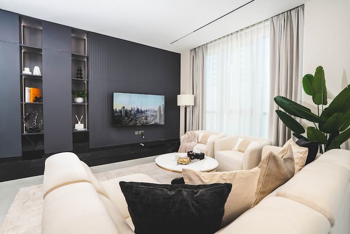 Penthouse On 74th Floor | 3 Bedrooms | Palm Views - Dubai