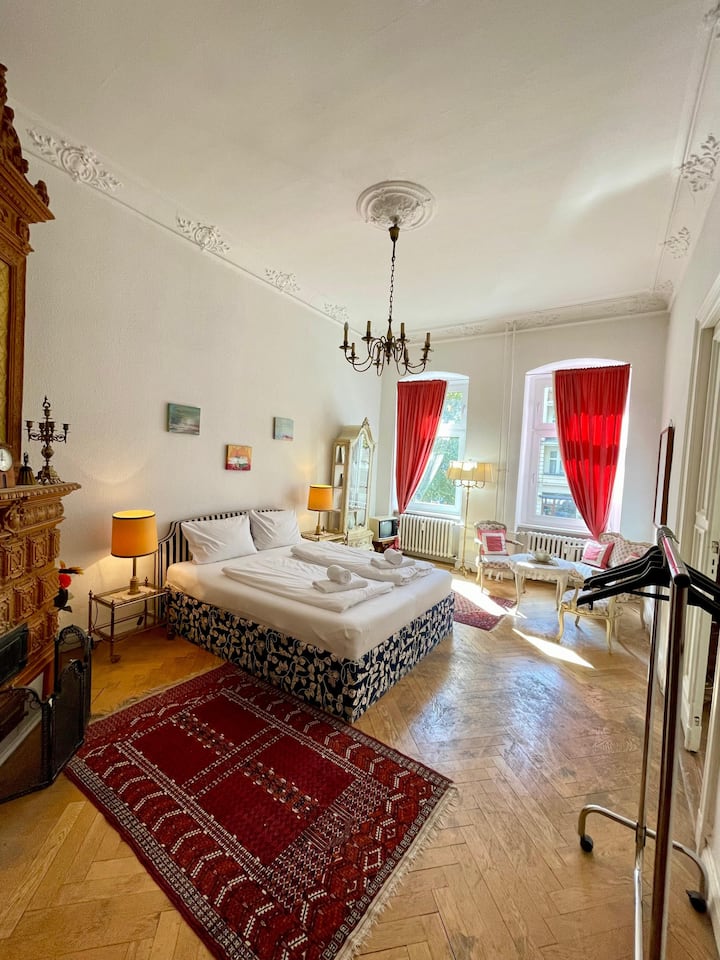 Retreat With Vintage Charm In Charlottenburg - Berlin