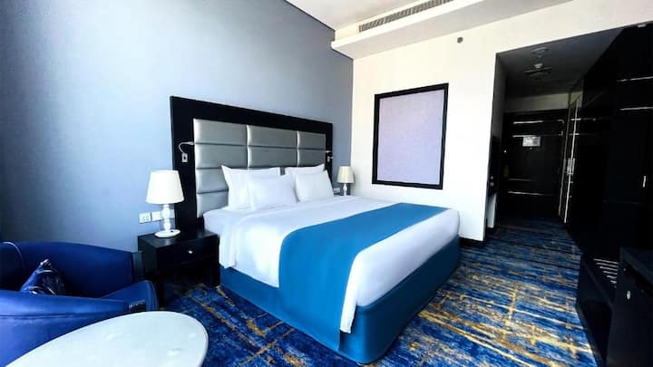 Stylish Room Near Dubai Internet City Metro - Dubaï