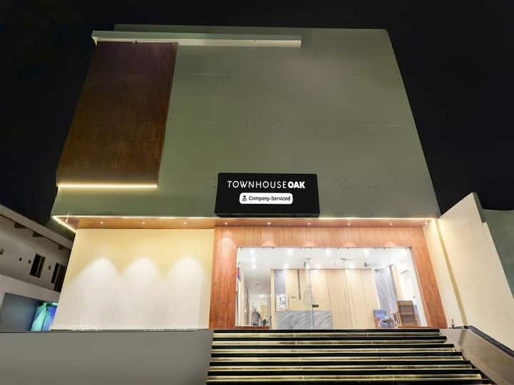 Maison De Ville Oak, Base D'aviation Militaire - Jhansi