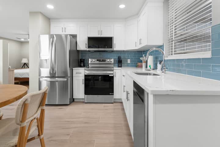 Newly Renovated Beach & Tennis Unit 3402 - Bonita Springs, FL