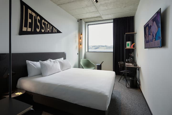 Standard Room In San Sebastián Seaside Home Base - Donostia-San Sebastian