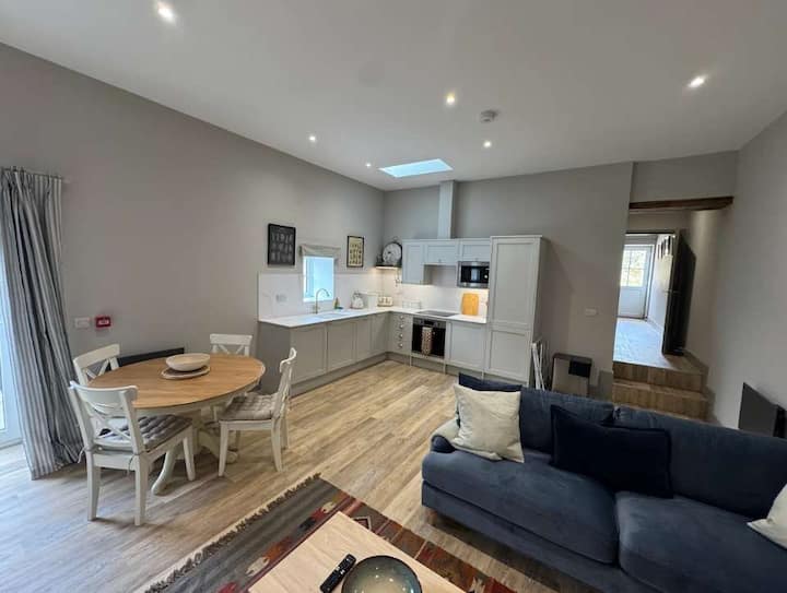 Number 7 - The Old Dairy Clevedon - Clevedon